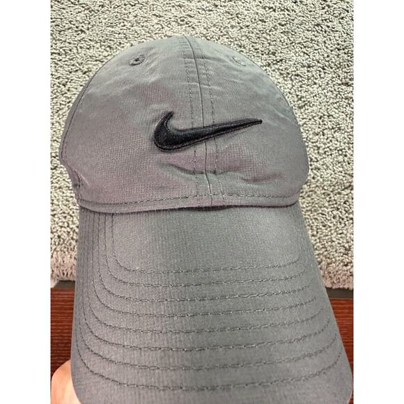 Nike | Accessories | Nike Hat Mens Gray Black Swoosh Strapback Cap Read ...
